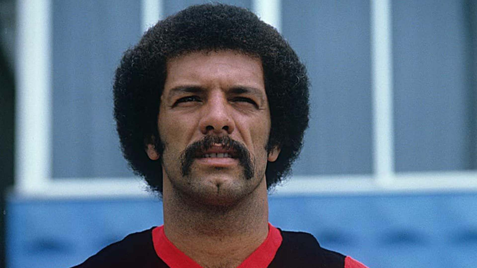 Melhor lateral-esquerdo do mundo: Top 10 da história e atual Melhor lateral-esquerdo do mundo: Top 10 da história e atual