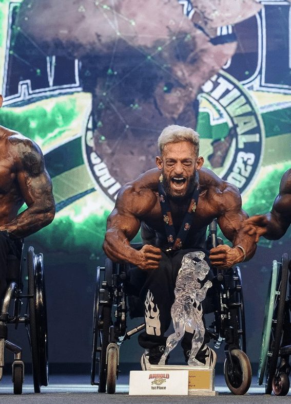 Gorila Albino vence categoria "cadeira de rodas" e conquista vaga no Mr ...