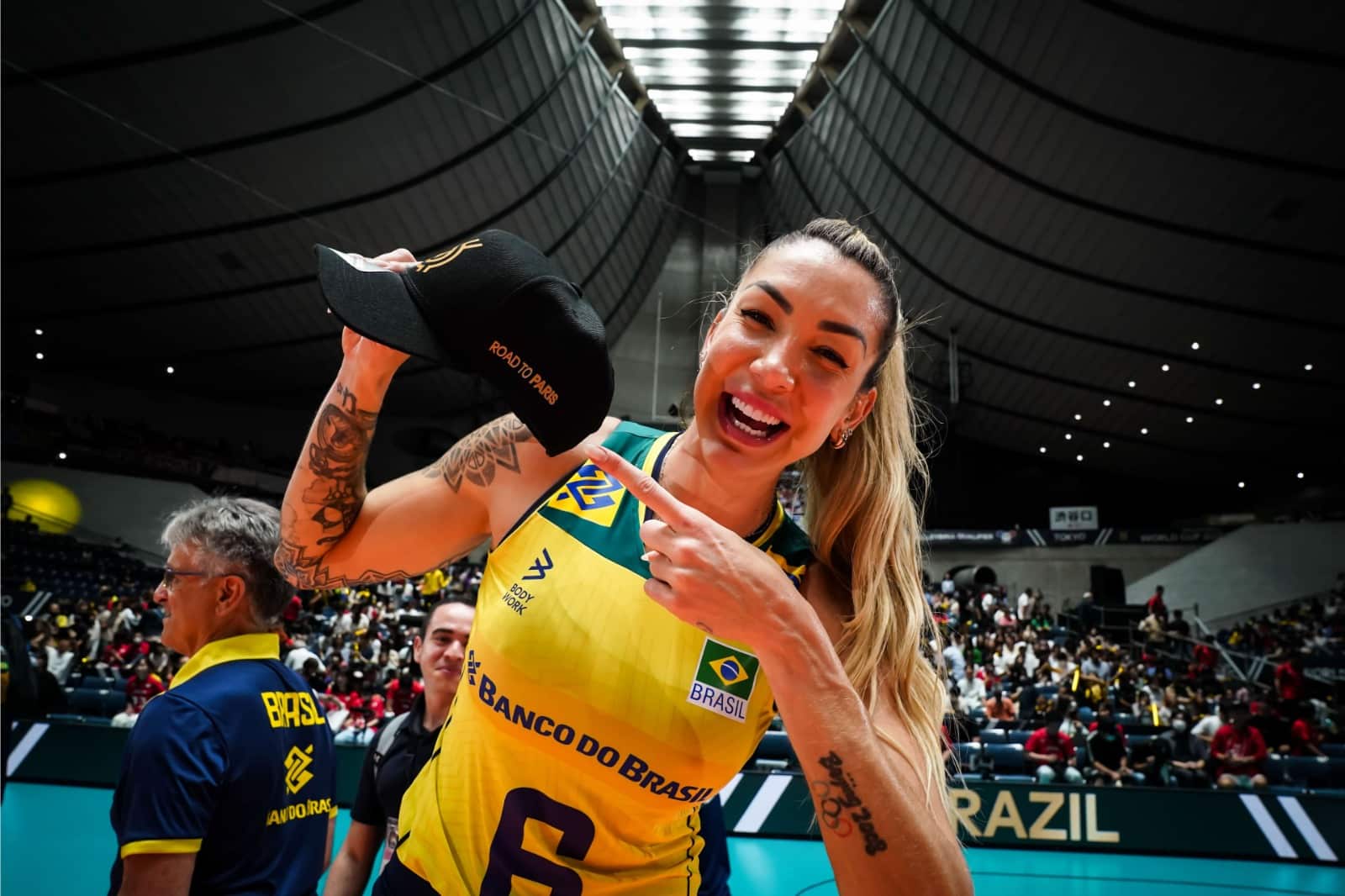 Thaísa abre o jogo sobre sua aposentadoria do vôlei: “Eu falo sempre ...