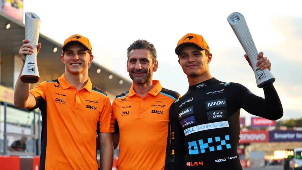 McLaren 'abre asa' e pode ultrapassar Aston Martin na F1