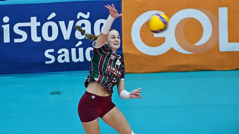 Saiba o verdadeiro motivo para Uzelac ter sido desfalque no último jogo ...