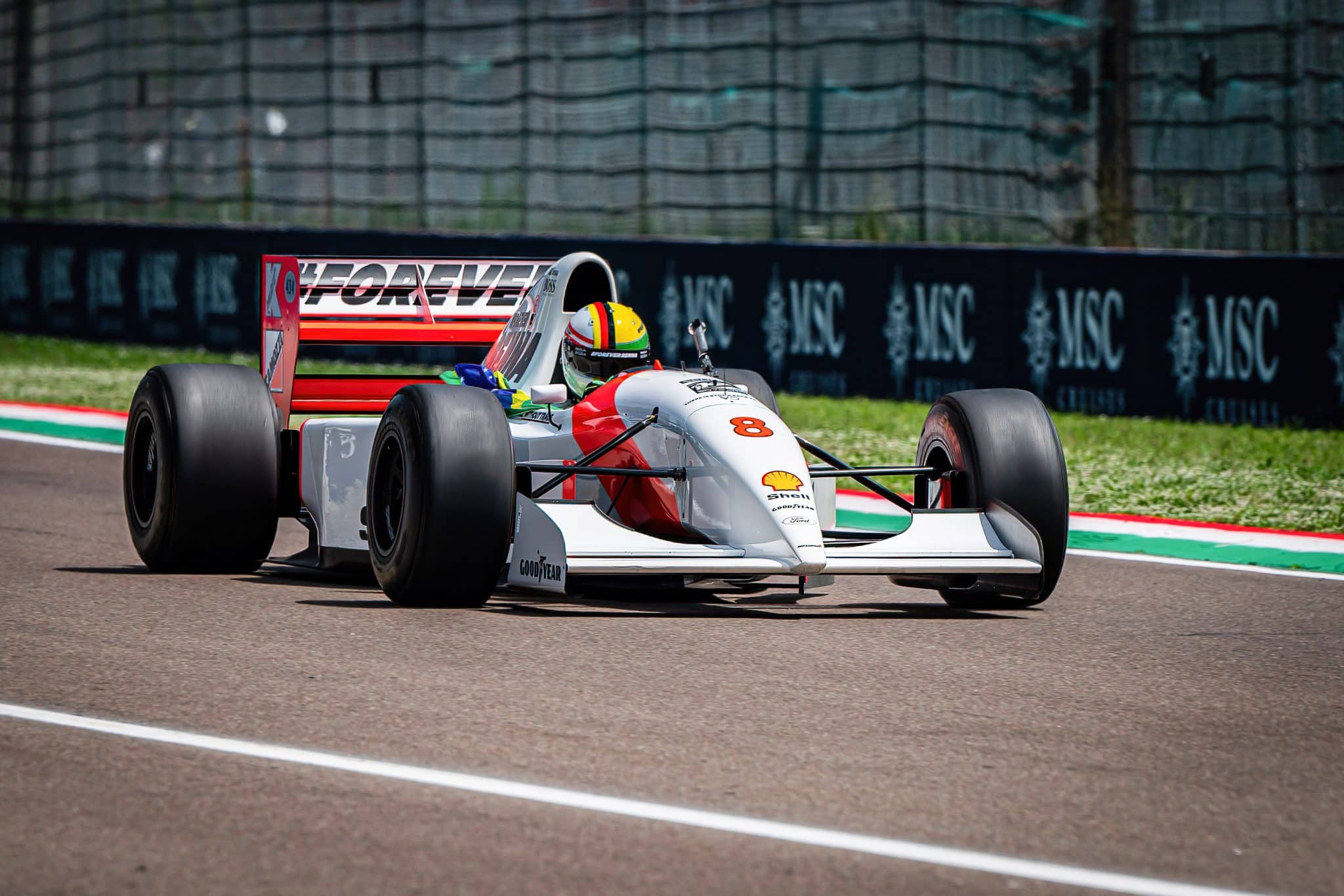 ESPETACULAR! Vídeo mostra onboard de Sebastian Vettel pilotando McLaren ...