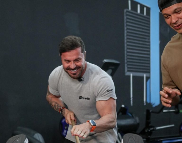 Selinho de Renato Cariani e Cocielo vira meme nas redes sociais ...