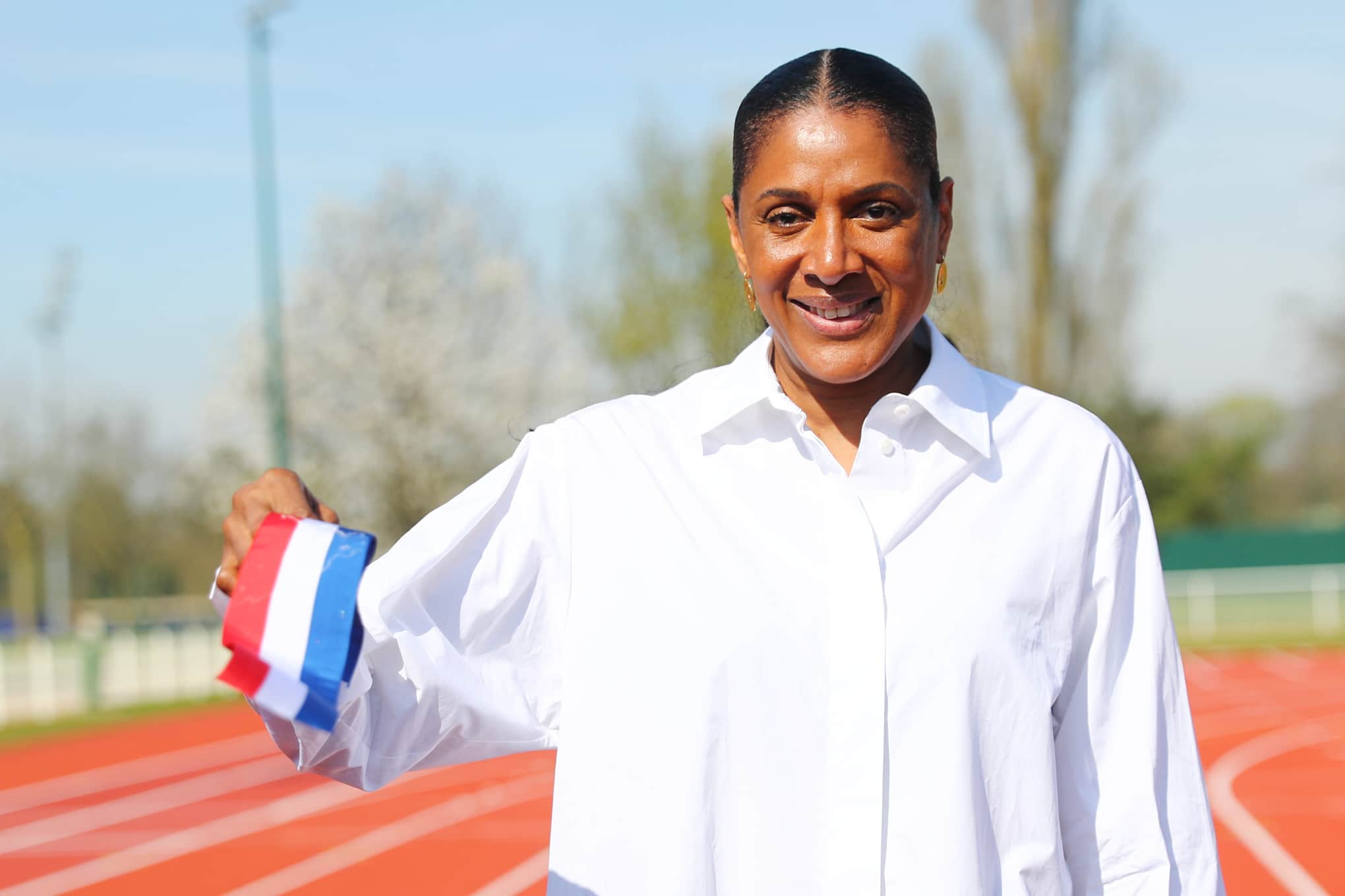 Quem é Marie-José Pérec, lenda do atletismo que acendeu a pira olímpica ...