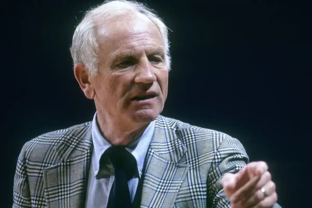 Tudo sobre New York Knicks [2025]: história, títulos, recordes e elenco ...