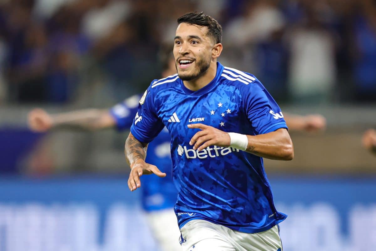 Os melhores laterais-esquerdos da história