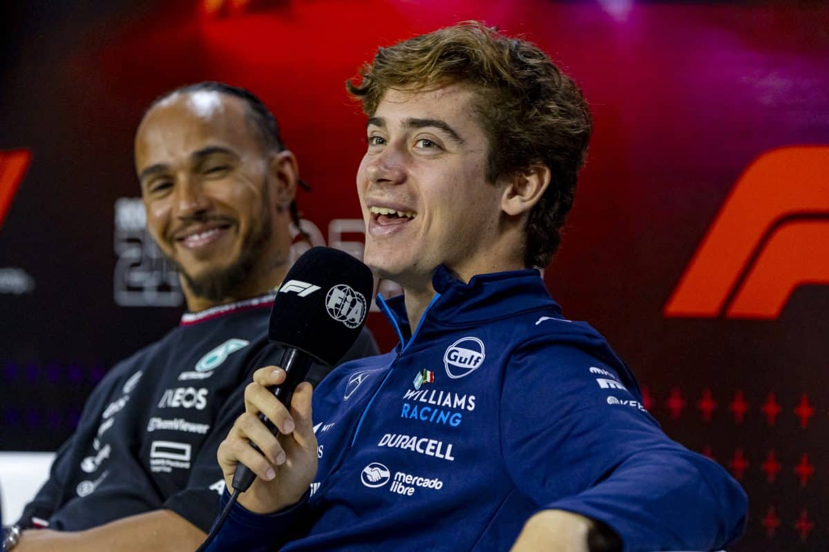 Lewis Hamilton sai em defesa de piloto e dispara: "Farei de tudo para ...